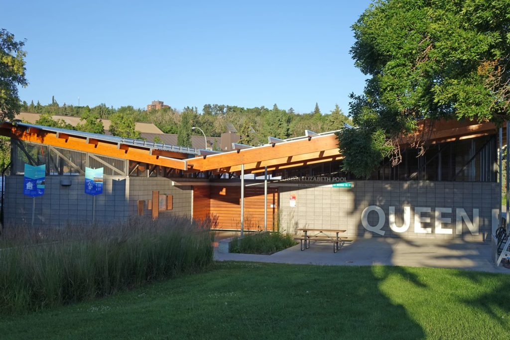 Queen Elizabeth Outdoor Pool at Kinsmen Park - JEN COL