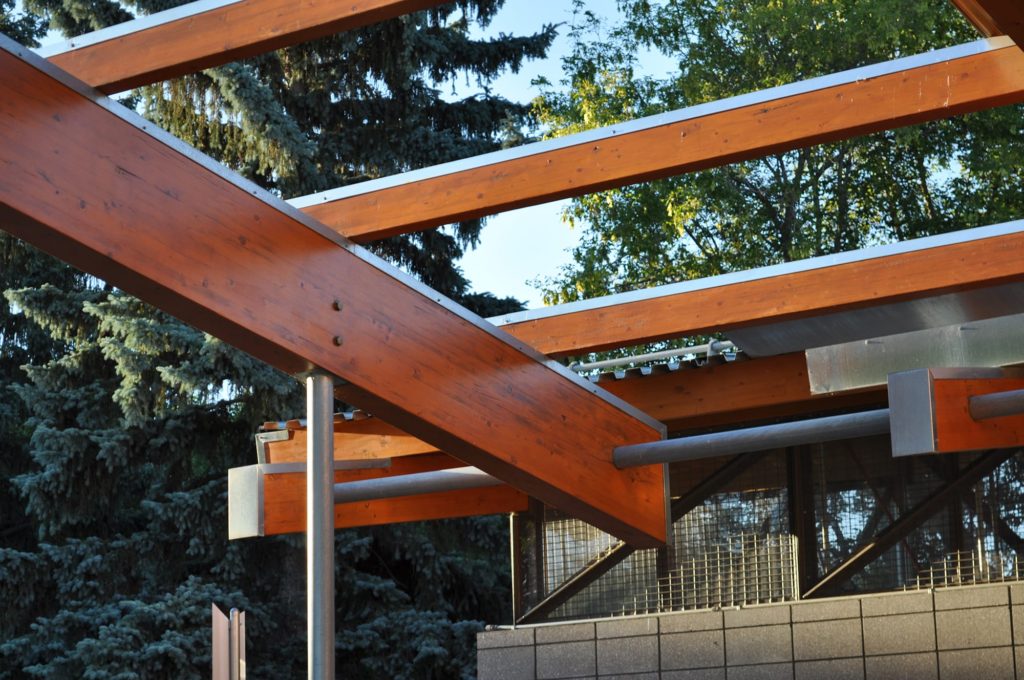 Queen Elizabeth Outdoor Pool at Kinsmen Park - JEN COL