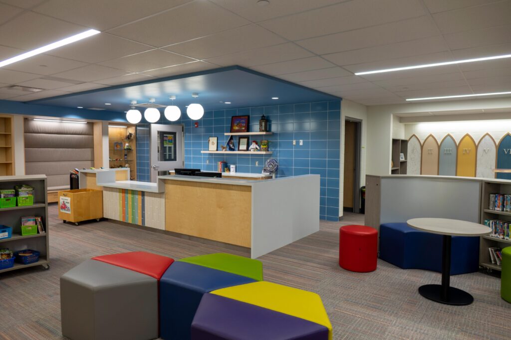 École Pere Kenneth Kearns - JEN COL